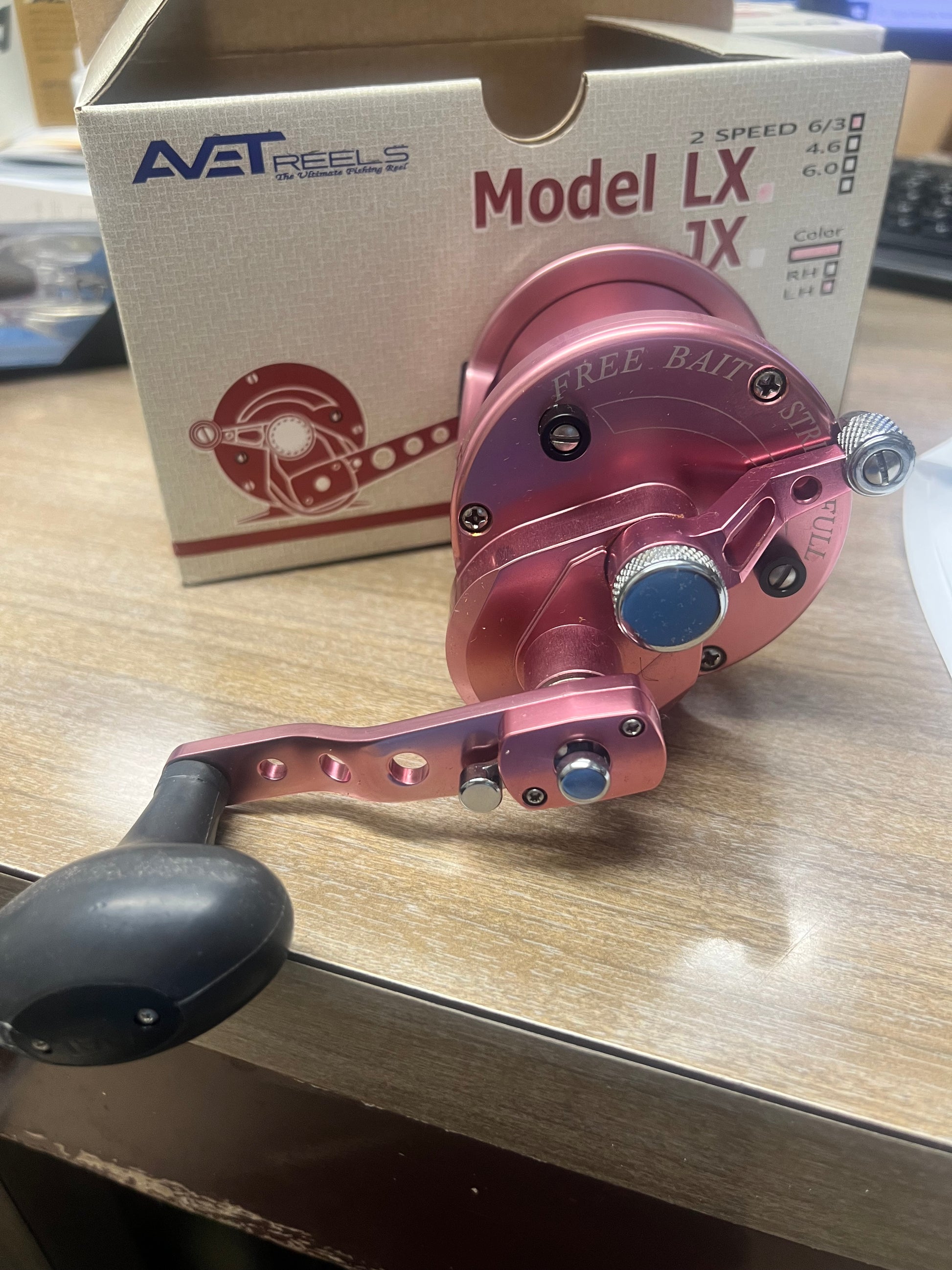 Avet Reels LX6/3 LH Special Lefty Left Hand Two Speed Pink Reel – Tuppens