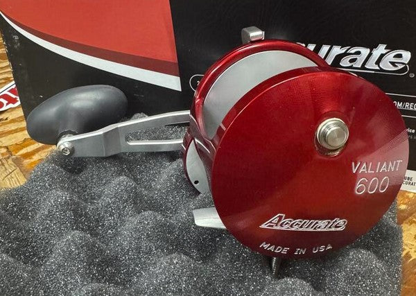 Accurate BV-600-RS Boss Valiant 600 Reel Custom Red Silver – Tuppens